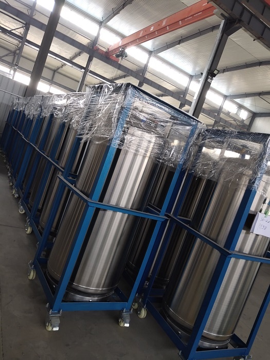 Cryogenic Liquid Cylinders