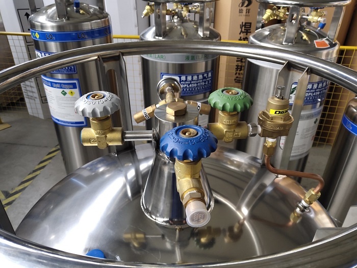 Cryogenic Liquid Cylinders